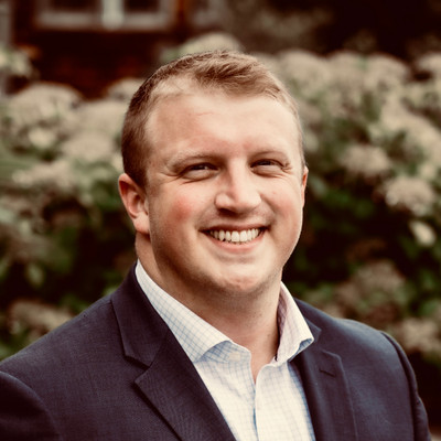 Easily find Male therapists therapists in 61704